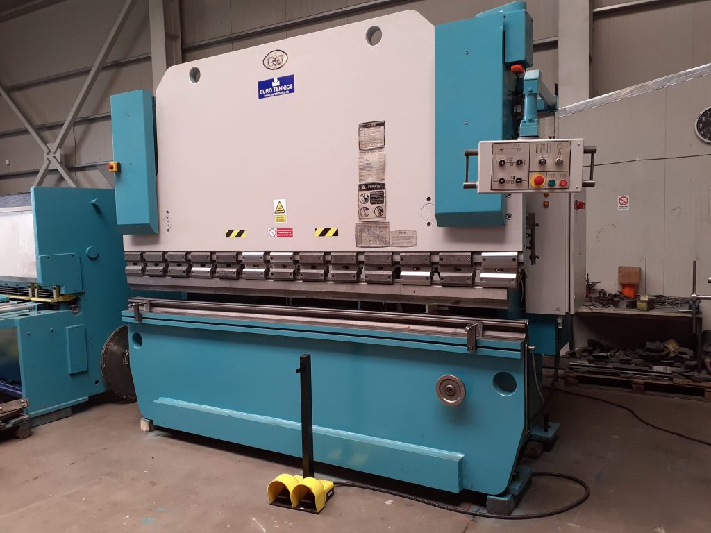 PRESA DE INOIT TABLA ( ABKANT ) PIT 135 30 SB (Copy) – EURO – TEHNICS